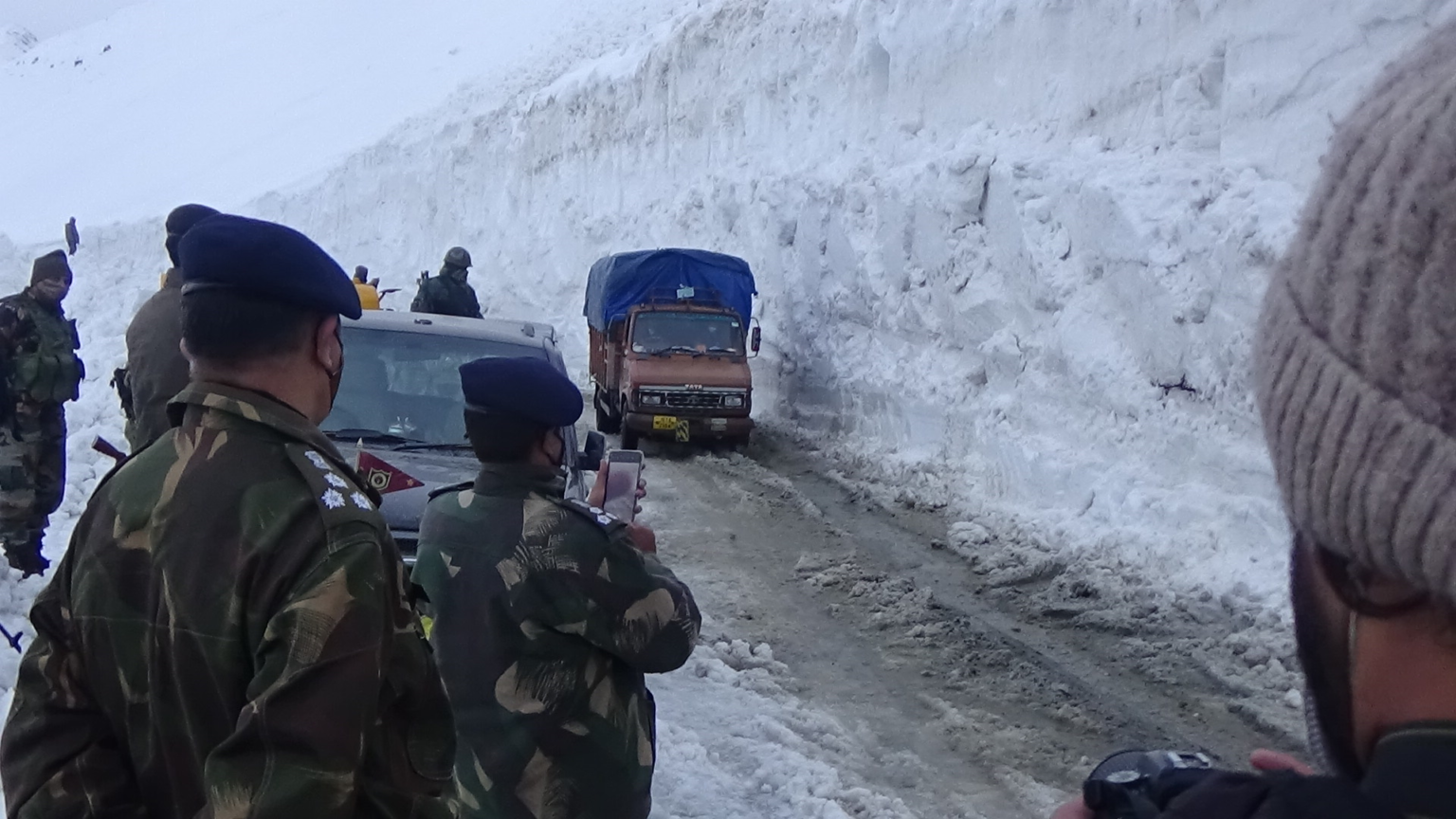 ZojiLa Pass connecting Srinagar and Leh opened for this year - The ... ZojiLa Pass connecting Srinagar and Leh opened for this year - The ...